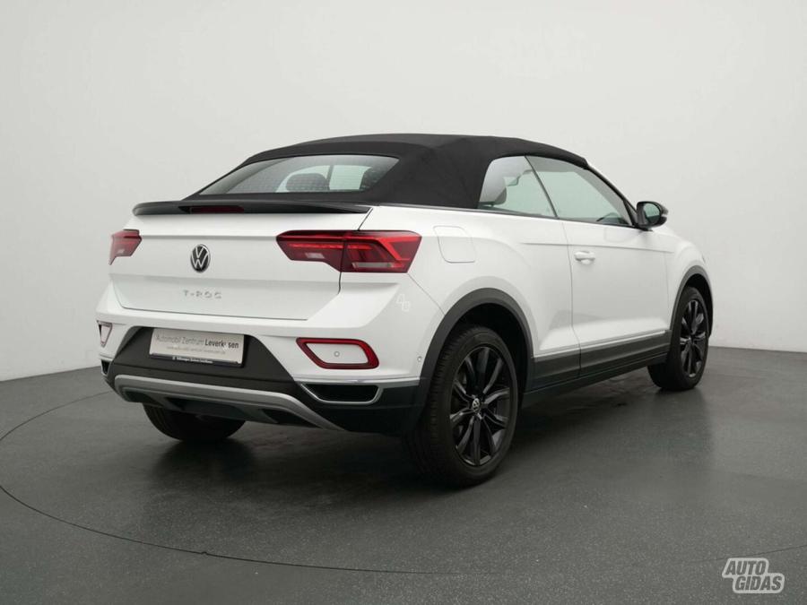 White Volkswagen T-Roc 2022 in Kaunas, with an engine capacity of 1.00 L and mileage of 34 thousand km for 27023 €, photo 3 on AUTOMOTO.COM.LV