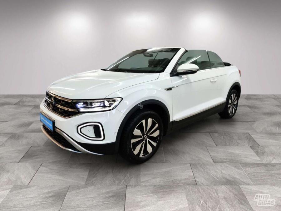 Balts Volkswagen T-Roc 2023 Kauņa, ar dzinēja tilpumu 1.50 L un nobraukumu 14 tūkst. km par 30579 €, foto 2 vietnē AUTOMOTO.COM.LV