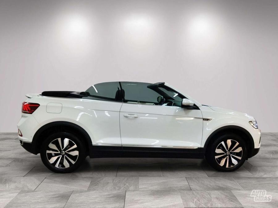 Balts Volkswagen T-Roc 2023 Kauņa, ar dzinēja tilpumu 1.50 L un nobraukumu 14 tūkst. km par 30579 €, foto 6 vietnē AUTOMOTO.COM.LV