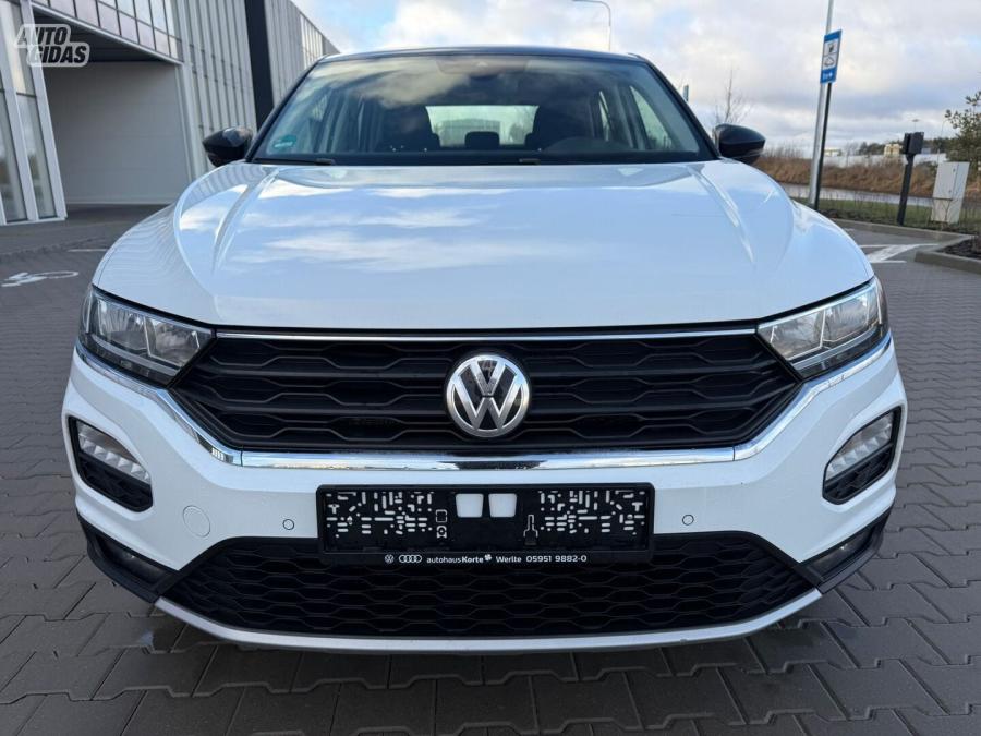 Balts Volkswagen T-Roc 2017 Viļņa, ar dzinēja tilpumu 2.00 L un nobraukumu 169 tūkst. km par 16850 €, foto 2 vietnē AUTOMOTO.COM.LV