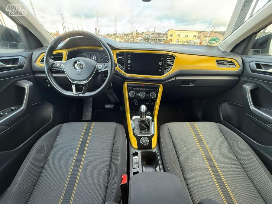 Balts Volkswagen T-Roc 2017 Viļņa, ar dzinēja tilpumu 2.00 L un nobraukumu 169 tūkst. km par 16850 €, foto 19 vietnē AUTOMOTO.COM.LV