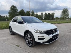 Balts Volkswagen T-Roc 2018 Ogre, ar dzinēja tilpumu 2.00 L un nobraukumu 20 tūkst. km par 28700 €, foto 1 vietnē AUTOMOTO.COM.LV