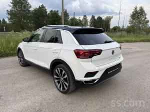 Balts Volkswagen T-Roc 2018 Ogre, ar dzinēja tilpumu 2.00 L un nobraukumu 20 tūkst. km par 28700 €, foto 5 vietnē AUTOMOTO.COM.LV