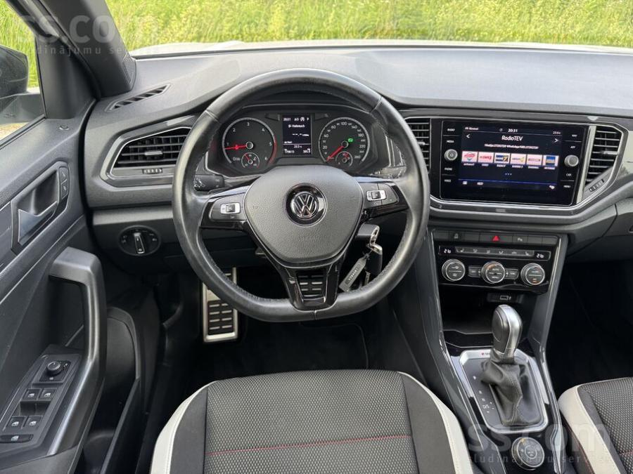 Balts Volkswagen T-Roc 2018 Ogre, ar dzinēja tilpumu 2.00 L un nobraukumu 20 tūkst. km par 28700 €, foto 13 vietnē AUTOMOTO.COM.LV