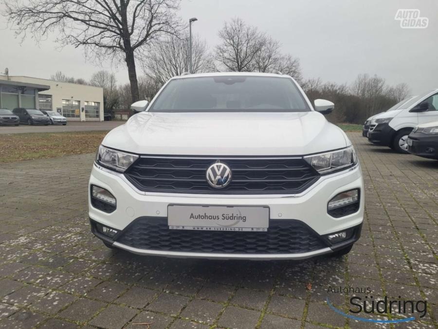Balts Volkswagen T-Roc 2018 Kauņa, ar dzinēja tilpumu 1.50 L un nobraukumu 76 tūkst. km par 21883 €, foto 2 vietnē AUTOMOTO.COM.LV