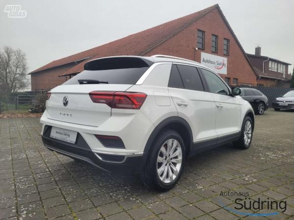 White Volkswagen T-Roc 2018 in Kaunas, with an engine capacity of 1.50 L and mileage of 76 thousand km for 21883 €, photo 5 on AUTOMOTO.COM.LV