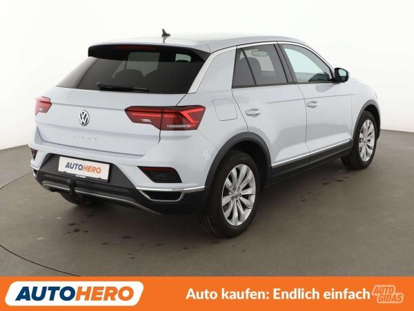 White Volkswagen T-Roc 2018 in Kaunas, with an engine capacity of 1.50 L and mileage of 36 thousand km for 25830 €, photo 6 on AUTOMOTO.COM.LV