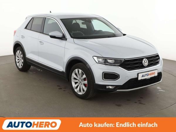 White Volkswagen T-Roc 2018 in Kaunas, with an engine capacity of 1.50 L and mileage of 36 thousand km for 25830 €, photo 8 on AUTOMOTO.COM.LV