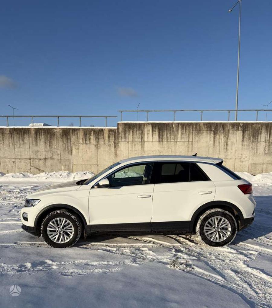 Balts Volkswagen T-Roc 2018 Viļņa, ar dzinēja tilpumu 1.00 L un nobraukumu 113 tūkst. km par 12000 €, foto 2 vietnē AUTOMOTO.COM.LV