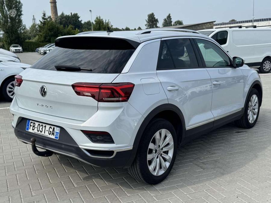 Balts Volkswagen T-Roc 2018 Tauragė, ar dzinēja tilpumu 1.60 L un nobraukumu 148 tūkst. km par 12999 €, foto 5 vietnē AUTOMOTO.COM.LV