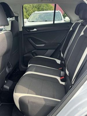 Balts Volkswagen T-Roc 2018 Tauragė, ar dzinēja tilpumu 1.60 L un nobraukumu 148 tūkst. km par 12999 €, foto 12 vietnē AUTOMOTO.COM.LV