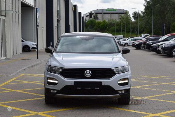 Balts Volkswagen T-Roc 2018 Viļņa, ar dzinēja tilpumu 1.97 L un nobraukumu 198 tūkst. km par 12950 €, foto 2 vietnē AUTOMOTO.COM.LV