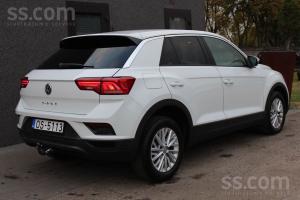 White Volkswagen T-Roc 2018 in Riga, with an engine capacity of 1.60 L and mileage of 179 thousand km for 13500 €, photo 7 on AUTOMOTO.COM.LV