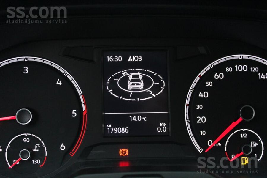White Volkswagen T-Roc 2018 in Riga, with an engine capacity of 1.60 L and mileage of 179 thousand km for 13500 €, photo 18 on AUTOMOTO.COM.LV