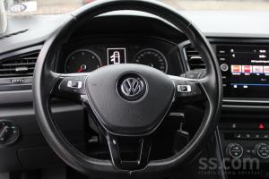White Volkswagen T-Roc 2018 in Riga, with an engine capacity of 1.60 L and mileage of 179 thousand km for 13500 €, photo 20 on AUTOMOTO.COM.LV