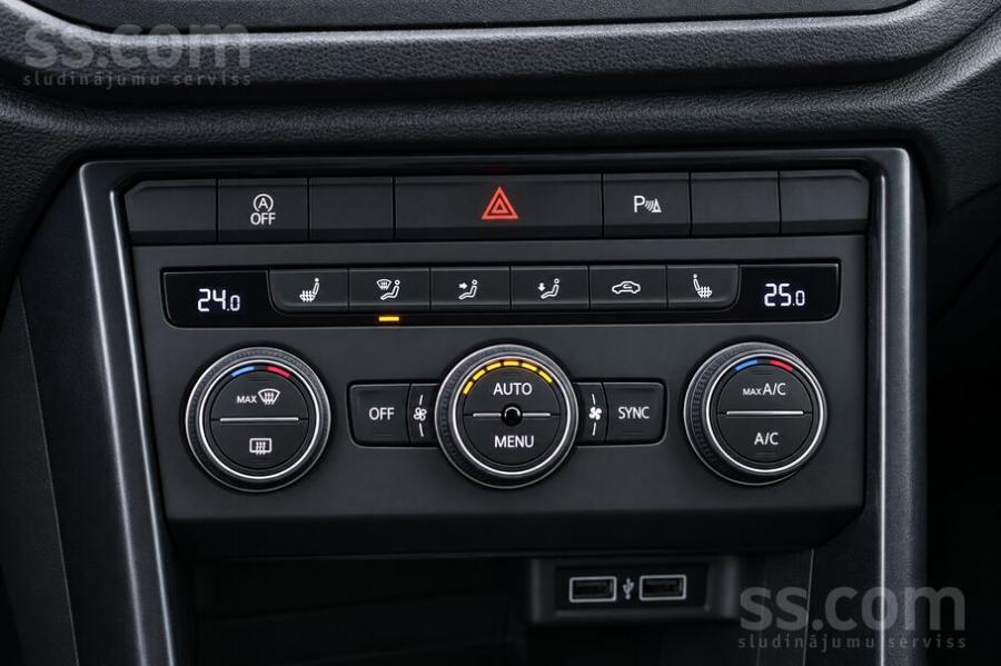 White Volkswagen T-Roc 2018 in Riga, with an engine capacity of 1.60 L and mileage of 179 thousand km for 13500 €, photo 24 on AUTOMOTO.COM.LV