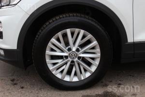 White Volkswagen T-Roc 2018 in Riga, with an engine capacity of 1.60 L and mileage of 179 thousand km for 13500 €, photo 28 on AUTOMOTO.COM.LV
