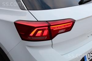 White Volkswagen T-Roc 2018 in Riga, with an engine capacity of 1.60 L and mileage of 179 thousand km for 13500 €, photo 29 on AUTOMOTO.COM.LV