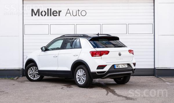 White Volkswagen T-Roc 2019 in Riga, with an engine capacity of 2.00 L and mileage of 41 thousand km for 20700 €, photo 3 on AUTOMOTO.COM.LV