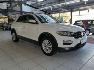 White Volkswagen T-Roc 2019 in Kaunas, with an engine capacity of 1.00 L and mileage of 34 thousand km for 22287 €, photo 3 on AUTOMOTO.COM.LV