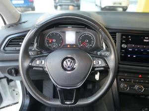 White Volkswagen T-Roc 2019 in Kaunas, with an engine capacity of 1.00 L and mileage of 34 thousand km for 22287 €, photo 11 on AUTOMOTO.COM.LV