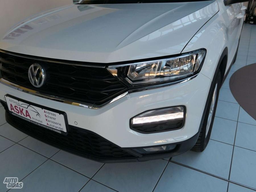 White Volkswagen T-Roc 2019 in Kaunas, with an engine capacity of 1.00 L and mileage of 34 thousand km for 22287 €, photo 20 on AUTOMOTO.COM.LV