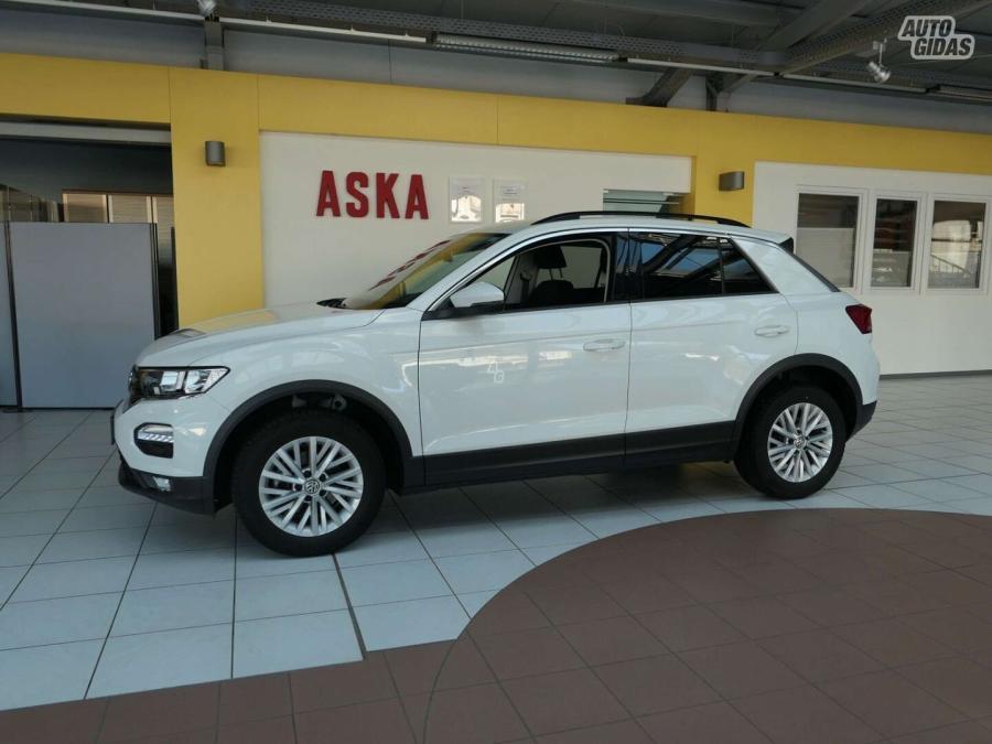 White Volkswagen T-Roc 2019 in Kaunas, with an engine capacity of 1.00 L and mileage of 34 thousand km for 22287 €, photo 22 on AUTOMOTO.COM.LV