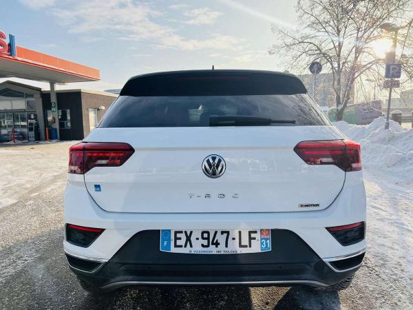 White Volkswagen T-Roc 2019 in Kaunas, with an engine capacity of 2.00 L and mileage of 202 thousand km for 16500 €, photo 8 on AUTOMOTO.COM.LV