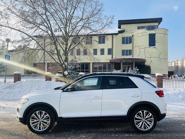 White Volkswagen T-Roc 2019 in Kaunas, with an engine capacity of 2.00 L and mileage of 204 thousand km for 16300 €, photo 5 on AUTOMOTO.COM.LV