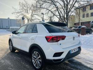 White Volkswagen T-Roc 2019 in Kaunas, with an engine capacity of 2.00 L and mileage of 200 thousand km for 16200 €, photo 8 on AUTOMOTO.COM.LV
