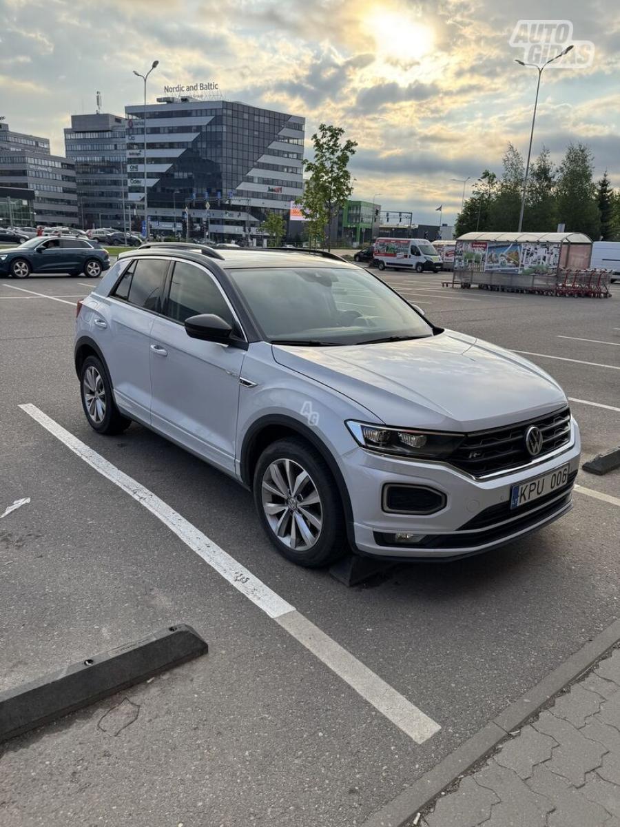 White Volkswagen T-Roc 2019 in Vilnius, with an engine capacity of 2.00 L and mileage of 208 thousand km for 16000 €, photo 1 on AUTOMOTO.COM.LV