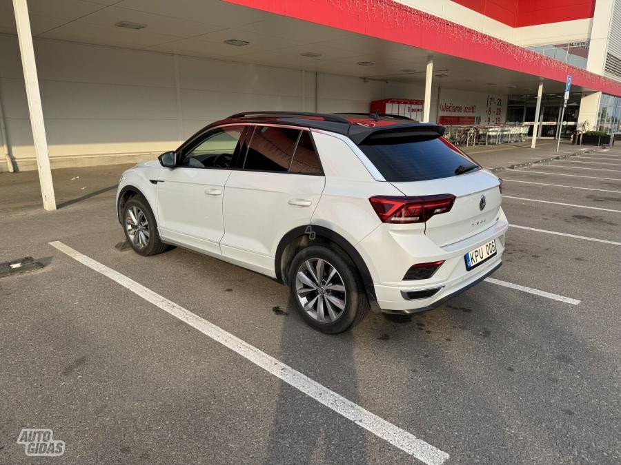 White Volkswagen T-Roc 2019 in Vilnius, with an engine capacity of 2.00 L and mileage of 208 thousand km for 16000 €, photo 4 on AUTOMOTO.COM.LV