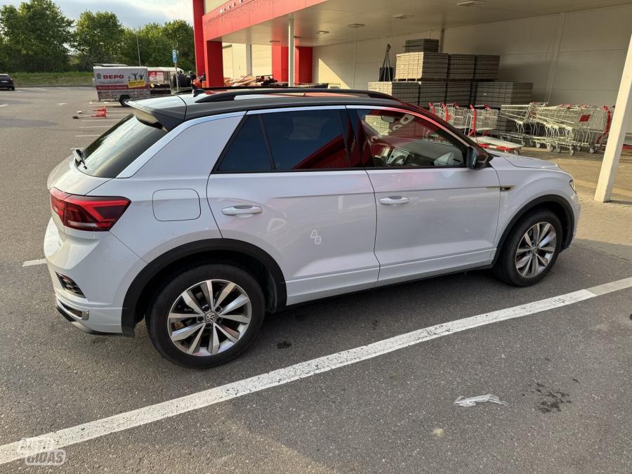 White Volkswagen T-Roc 2019 in Vilnius, with an engine capacity of 2.00 L and mileage of 208 thousand km for 16000 €, photo 6 on AUTOMOTO.COM.LV
