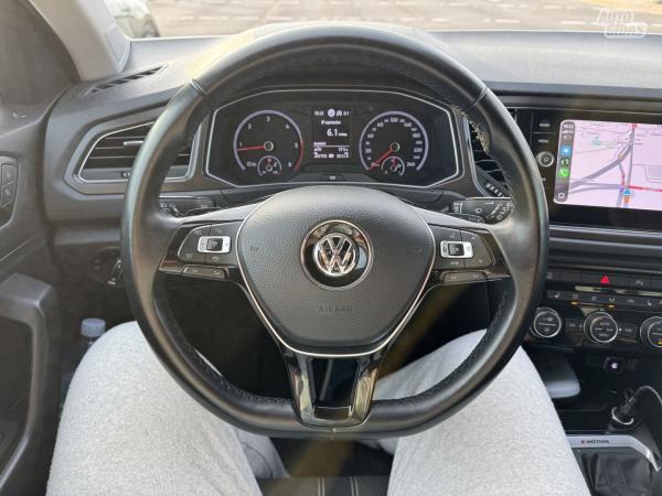Balts Volkswagen T-Roc 2019 Viļņa, ar dzinēja tilpumu 2.00 L un nobraukumu 208 tūkst. km par 16000 €, foto 6 vietnē AUTOMOTO.COM.LV