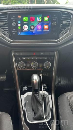 White Volkswagen T-Roc 2019 in Riga, with an engine capacity of 2.00 L and mileage of 73 thousand km for 18500 €, photo 10 on AUTOMOTO.COM.LV