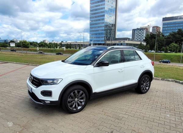 Balts Volkswagen T-Roc 2019 Viļņa, ar dzinēja tilpumu 1.50 L un nobraukumu 152 tūkst. km par 15125 €, foto 2 vietnē AUTOMOTO.COM.LV