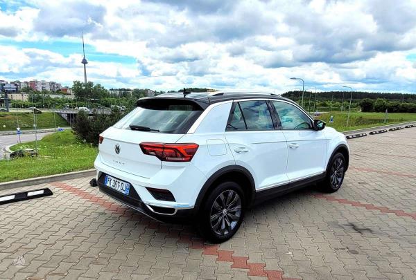 Balts Volkswagen T-Roc 2019 Viļņa, ar dzinēja tilpumu 1.50 L un nobraukumu 152 tūkst. km par 15125 €, foto 5 vietnē AUTOMOTO.COM.LV