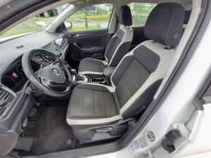 White Volkswagen T-Roc 2019 in Vilnius, with an engine capacity of 1.50 L and mileage of 152 thousand km for 15125 €, photo 11 on AUTOMOTO.COM.LV