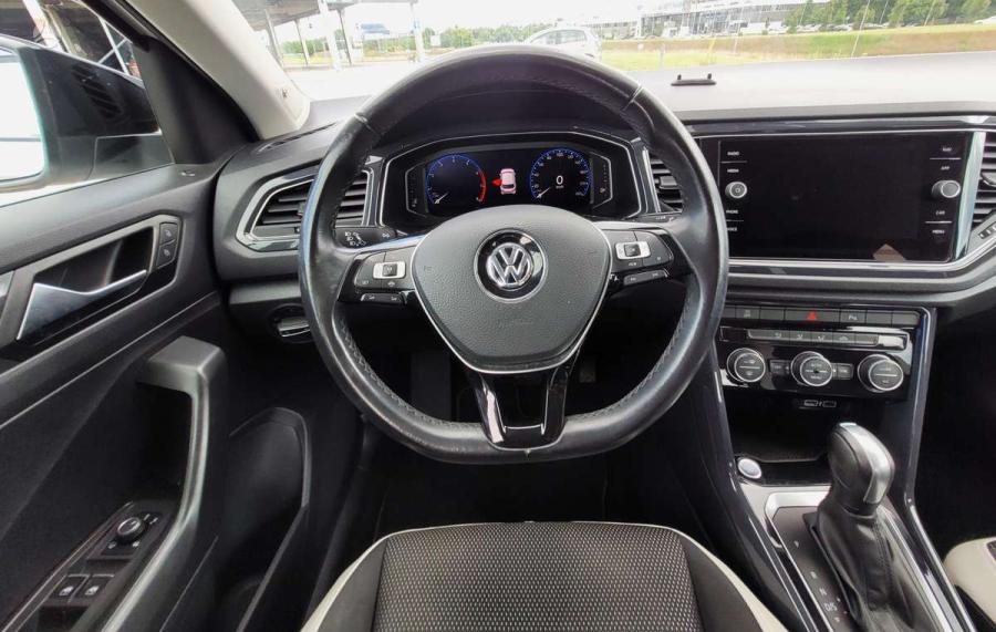 White Volkswagen T-Roc 2019 in Vilnius, with an engine capacity of 1.50 L and mileage of 152 thousand km for 15125 €, photo 25 on AUTOMOTO.COM.LV
