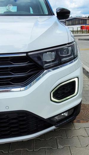 White Volkswagen T-Roc 2019 in Vilnius, with an engine capacity of 1.50 L and mileage of 152 thousand km for 15125 €, photo 32 on AUTOMOTO.COM.LV