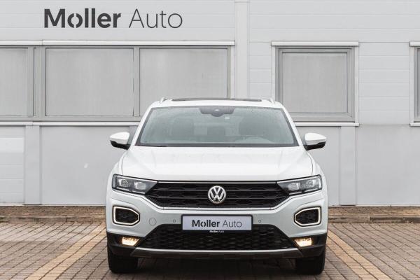 White Volkswagen T-Roc 2019 in Ventspils, with an engine capacity of 2.00 L and mileage of 193 thousand km for 17100 €, photo 8 on AUTOMOTO.COM.LV