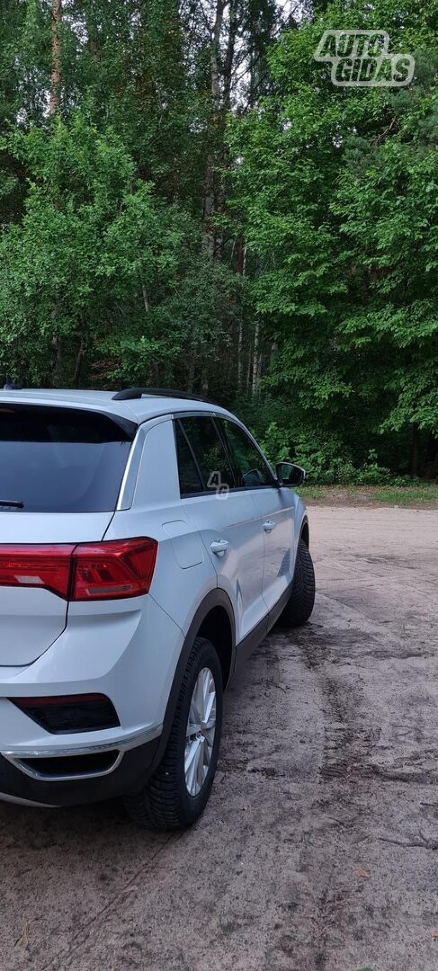 Balts Volkswagen T-Roc 2019 Pasvalys, ar dzinēja tilpumu 2.00 L un nobraukumu 80 tūkst. km par 15999 €, foto 6 vietnē AUTOMOTO.COM.LV