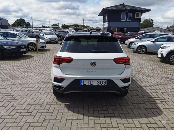 Balts Volkswagen T-Roc 2019 Tauragė, ar dzinēja tilpumu 1.97 L un nobraukumu 183 tūkst. km par 15400 €, foto 10 vietnē AUTOMOTO.COM.LV