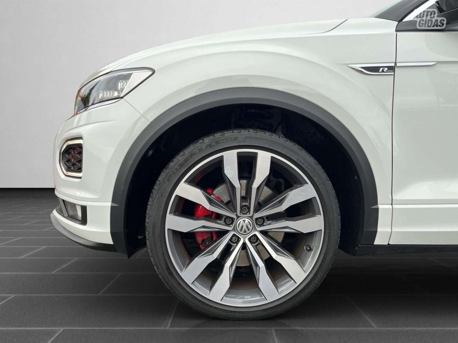 White Volkswagen T-Roc 2020 in Kaunas, with an engine capacity of 2.00 L and mileage of 43 thousand km for 26314 €, photo 8 on AUTOMOTO.COM.LV