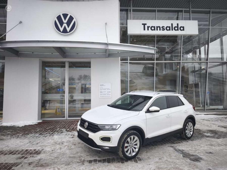 White Volkswagen T-Roc 2020 in Siauliai, with an engine capacity of 1.97 L and mileage of 118 thousand km for 19000 €, photo 1 on AUTOMOTO.COM.LV