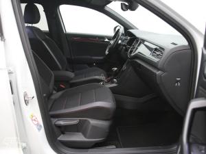 Balts Volkswagen T-Roc 2020 Viļņa, ar dzinēja tilpumu 1.50 L un nobraukumu 227 tūkst. km par 15599 €, foto 15 vietnē AUTOMOTO.COM.LV