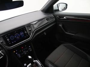Balts Volkswagen T-Roc 2020 Viļņa, ar dzinēja tilpumu 1.50 L un nobraukumu 227 tūkst. km par 15599 €, foto 22 vietnē AUTOMOTO.COM.LV