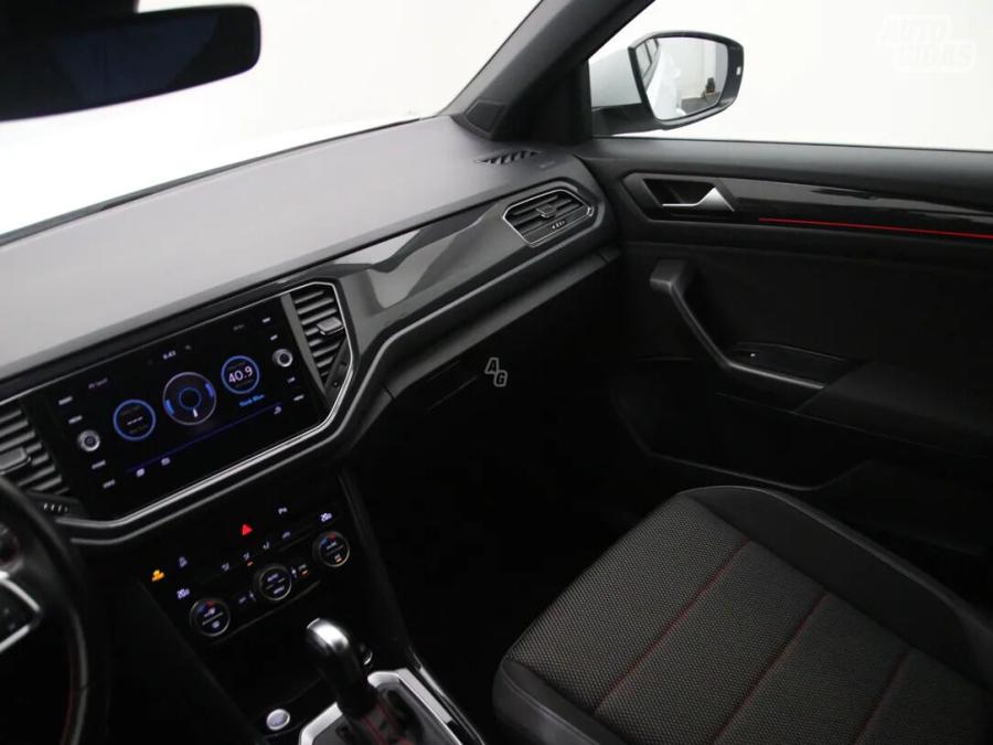 Balts Volkswagen T-Roc 2020 Viļņa, ar dzinēja tilpumu 1.50 L un nobraukumu 227 tūkst. km par 15599 €, foto 22 vietnē AUTOMOTO.COM.LV