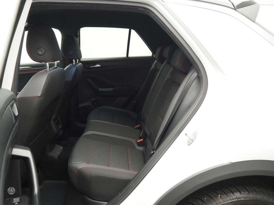 White Volkswagen T-Roc 2020 in Vilnius, with an engine capacity of 1.50 L and mileage of 129 thousand km for 18500 €, photo 14 on AUTOMOTO.COM.LV