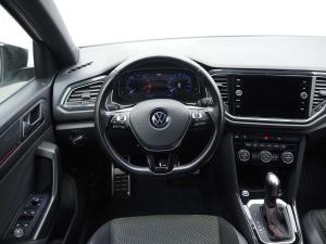 White Volkswagen T-Roc 2020 in Vilnius, with an engine capacity of 1.50 L and mileage of 129 thousand km for 18500 €, photo 18 on AUTOMOTO.COM.LV